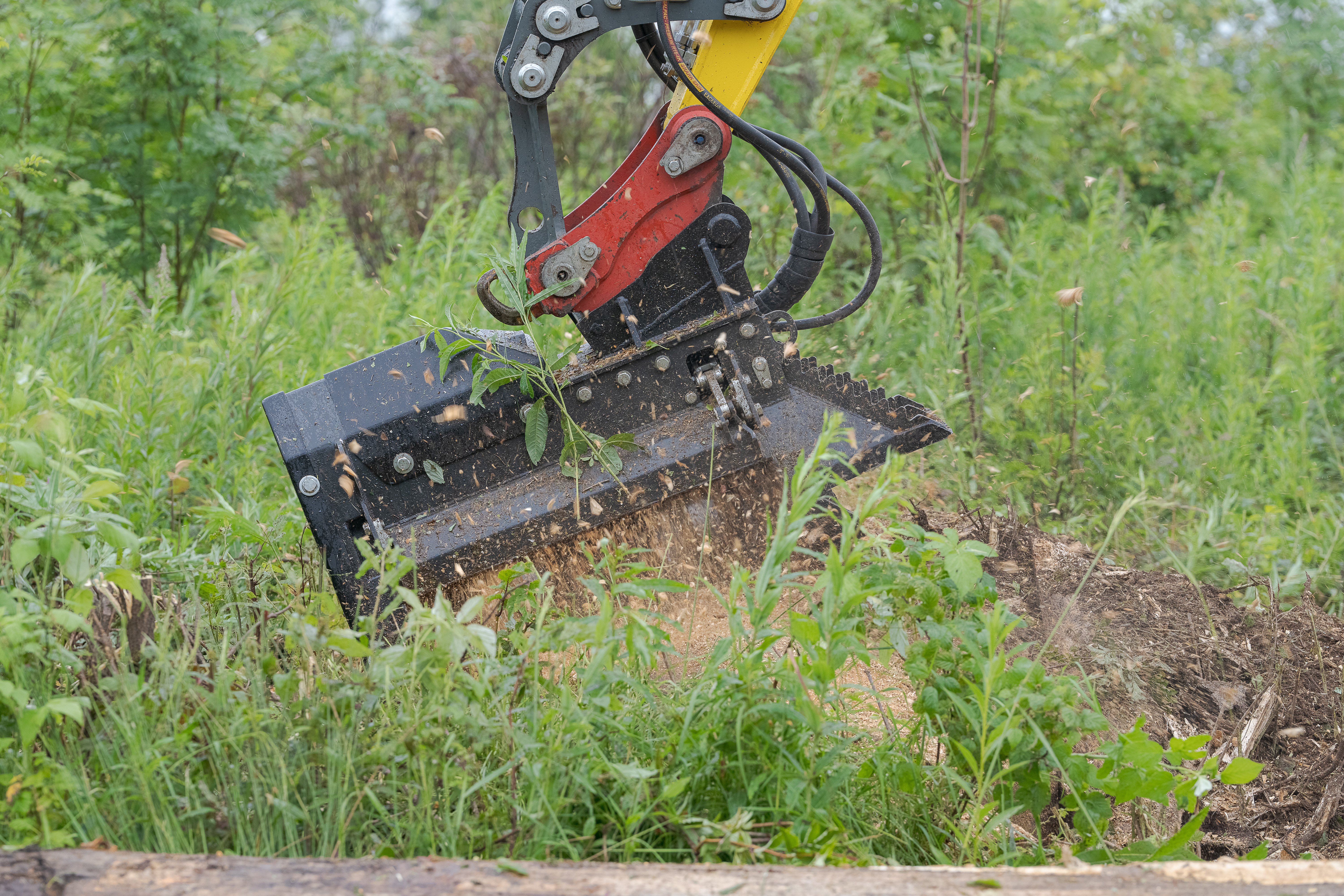 The NEW excavator mulcher - the Grizzly M350e - Prinoth