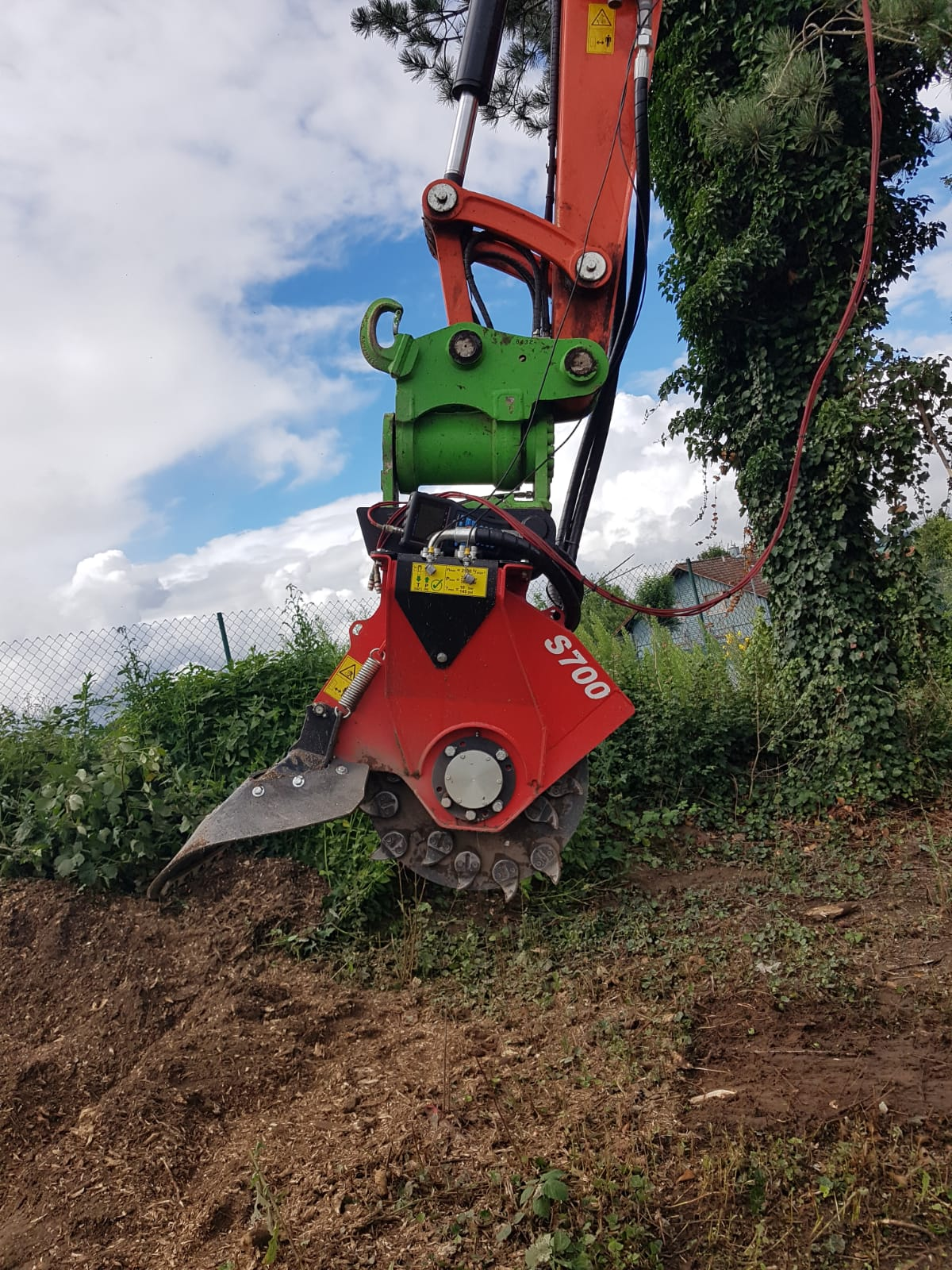 パワーショベル用スタンプグラインダー ビーバーS700e - Prinoth