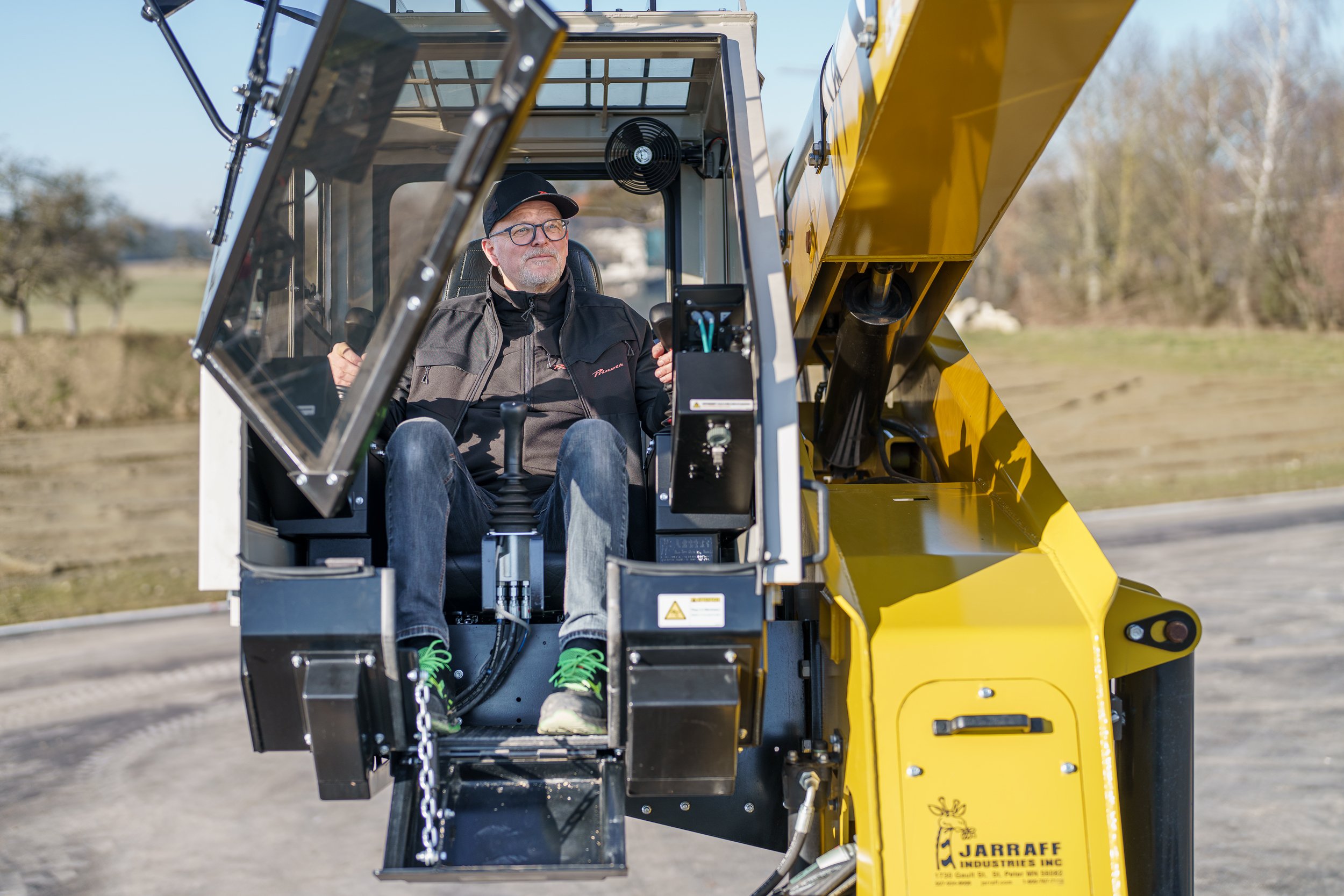 Jarraff 4 Wheel Drive Tree Trimmer - Prinoth