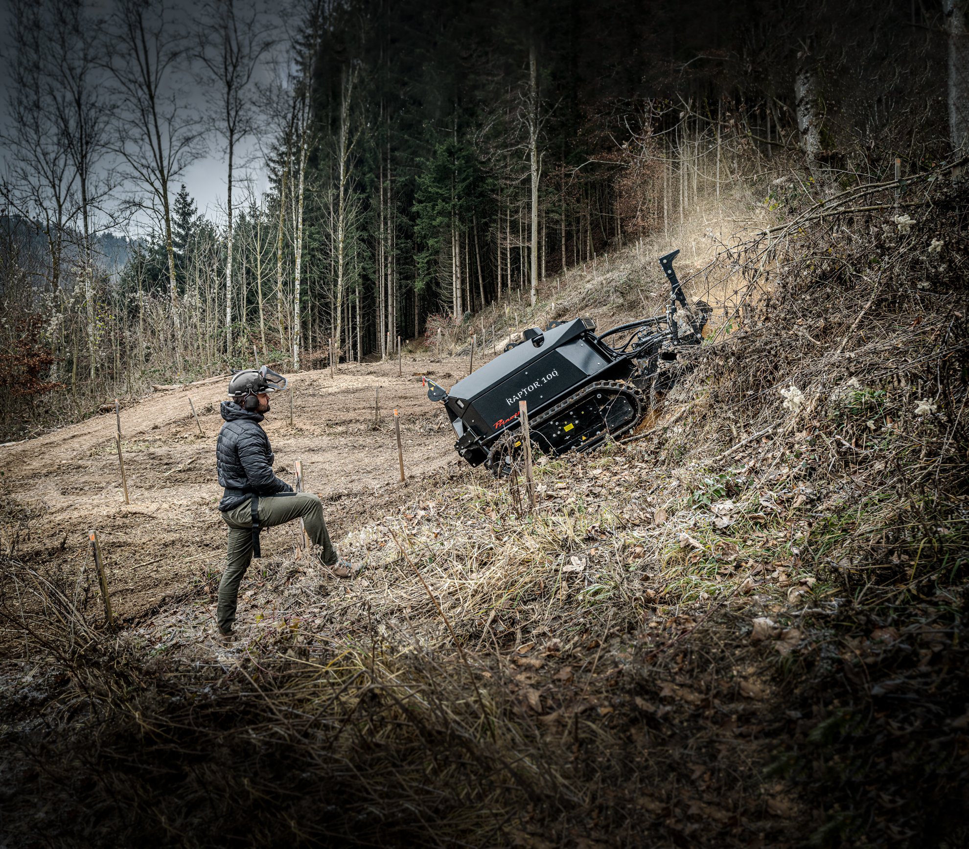 Raptor 100: Remote-controlled carrier vehicle - Prinoth