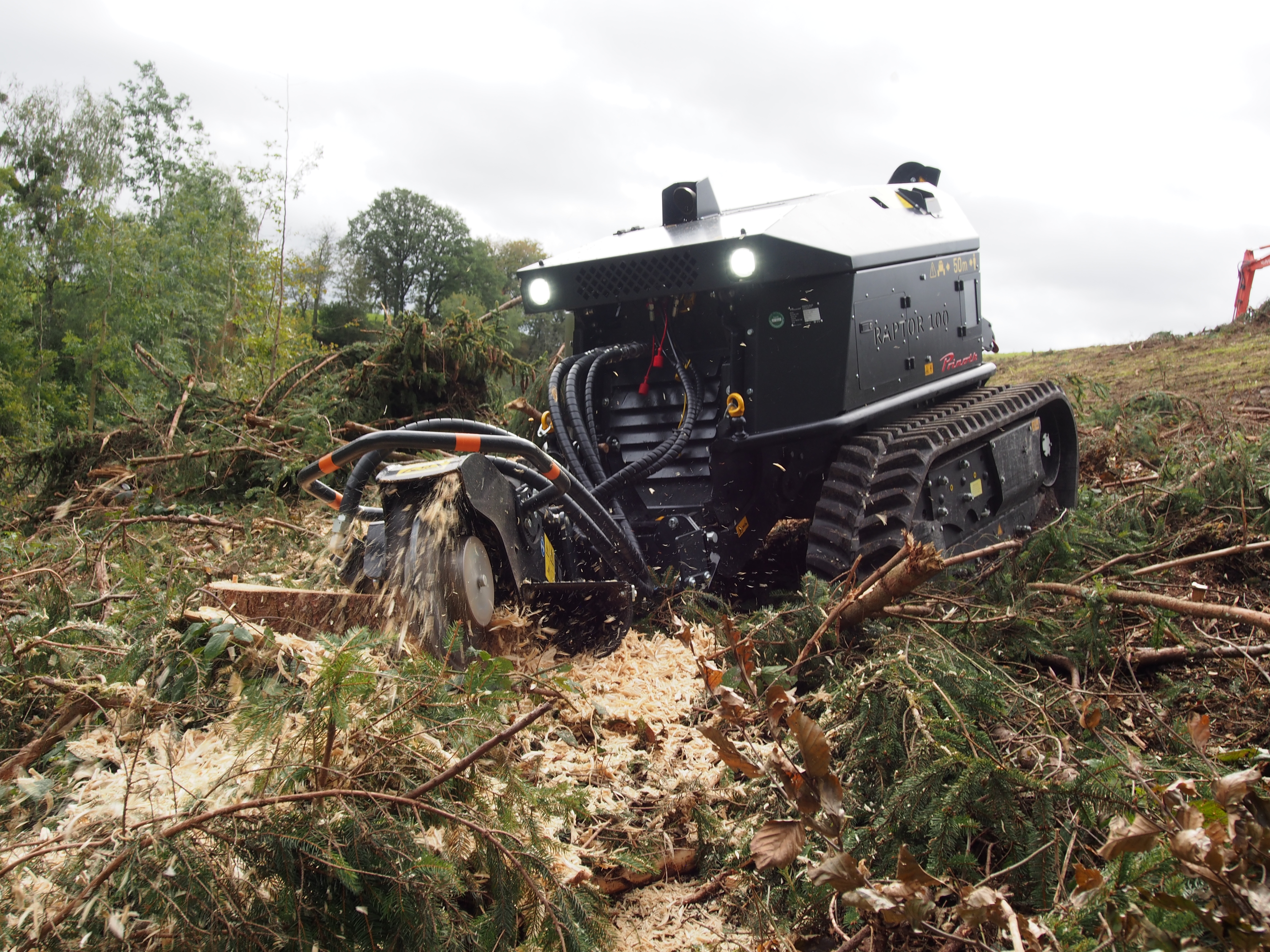 Remote-controlled vehicle Raptor 100 - Prinoth